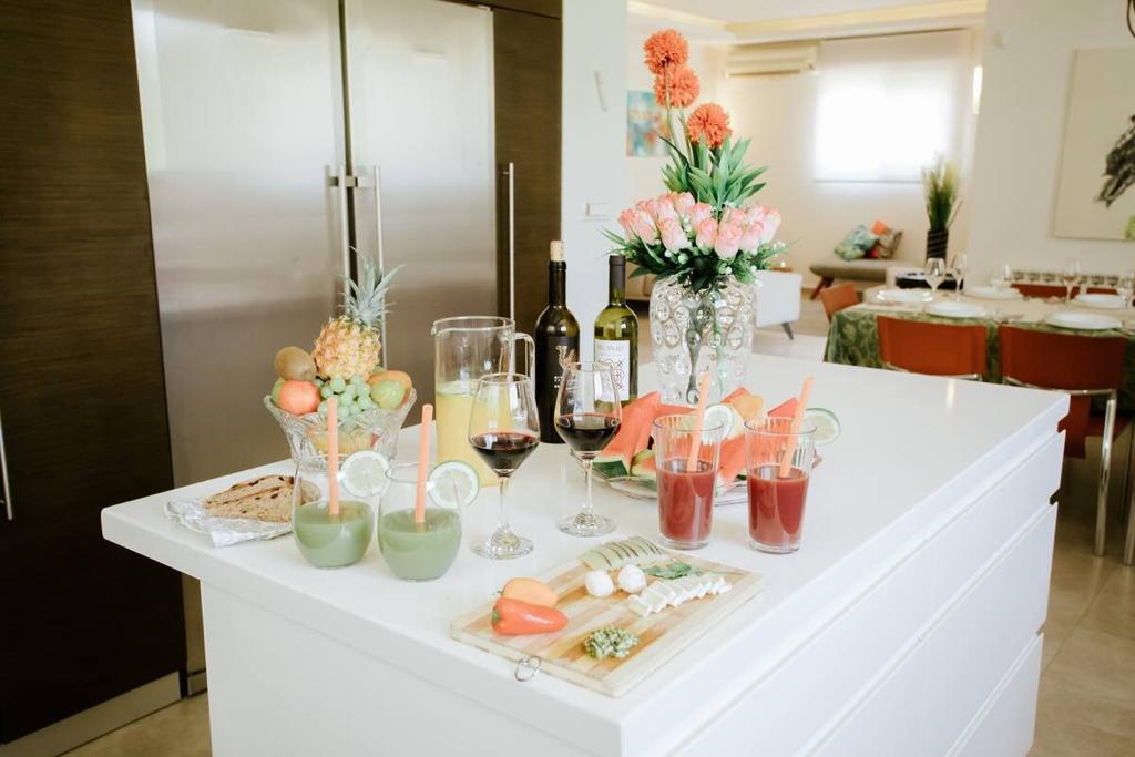 Beautiful Baka Triplex on The Rakevet - Israel Home