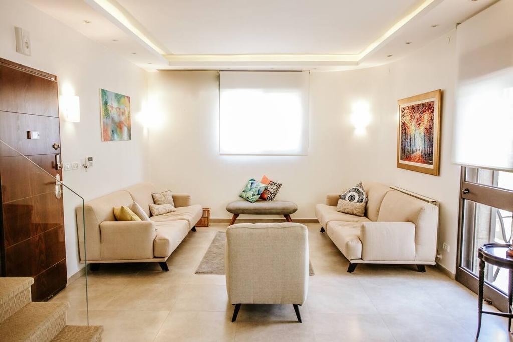 Beautiful Baka Triplex on The Rakevet - Israel Home