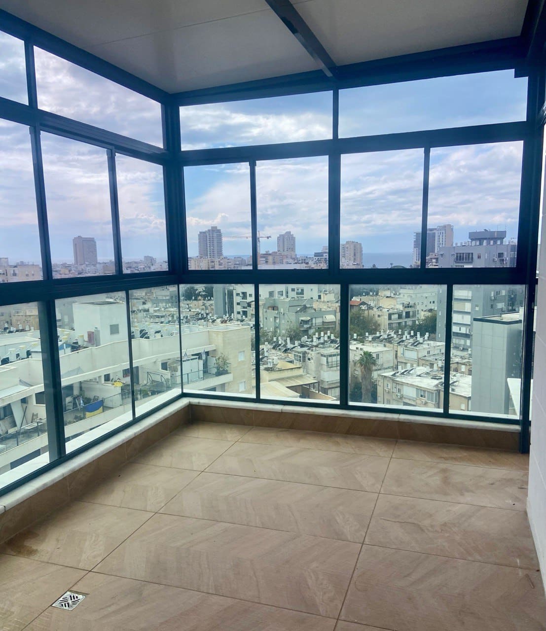 Penthouse In Bat Yam - Israel Home