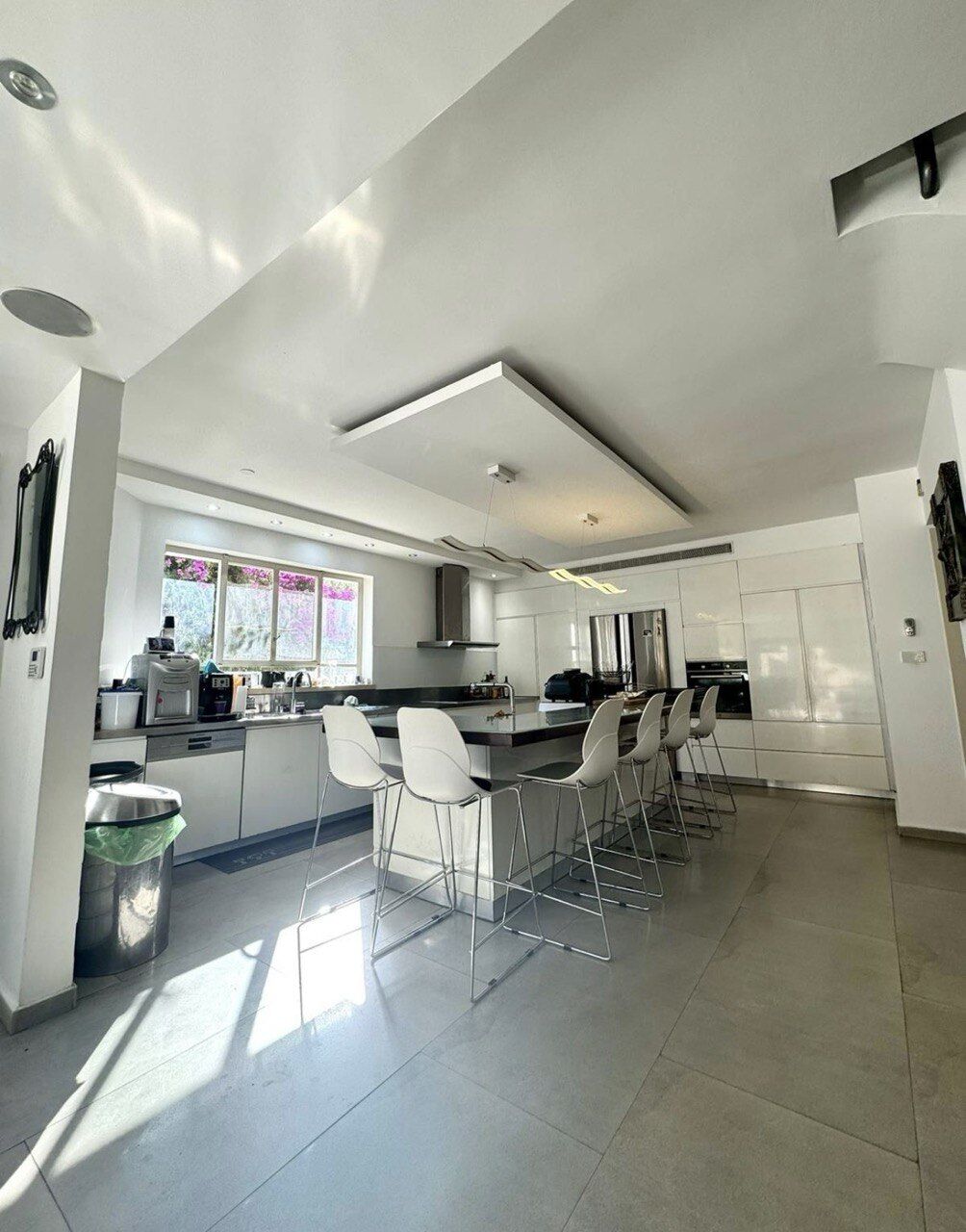 Beautiful 4 Bedroom Cottage with Massive Pool - Israel Home